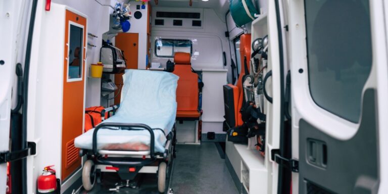 Essential Ambulance Equipment List for Emergencies